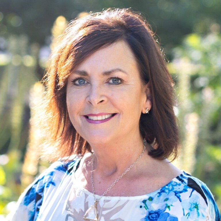 Healing Trauma, Gracefully with Dr Lori Leyden - Chris Cooper